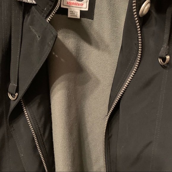 Cs Signature | Jackets & Coats | Cs Signature Rain Coat Size Large ...